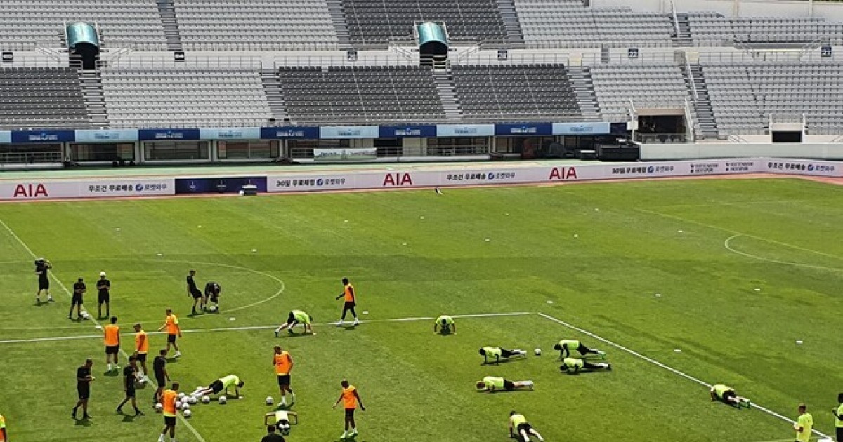 [442.live] '볼 돌리기+압박 훈련', 지는 팀은 '푸쉬업' 벌칙!