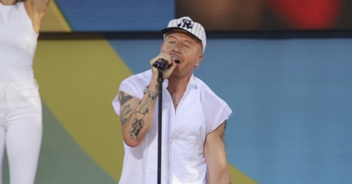 Macklemore and Tones and I Perform on ABC's "Good Morning America"