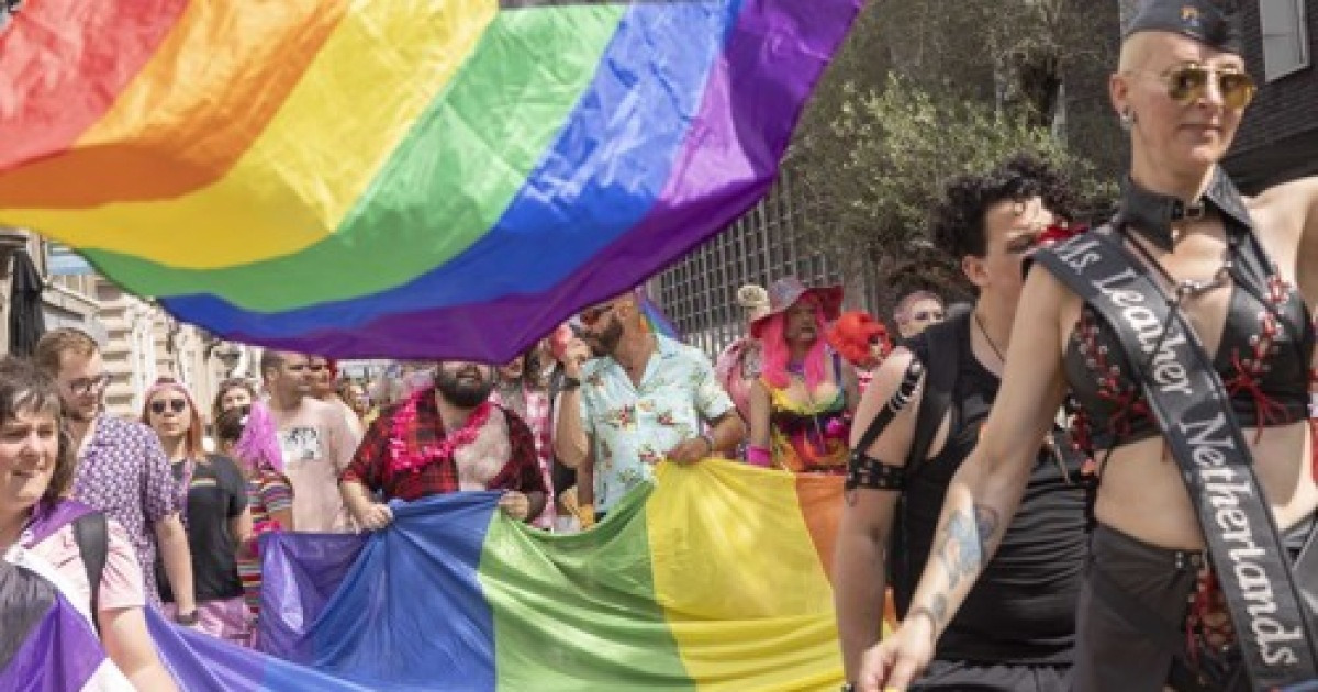 NETHERLANDS PINK MONDAY