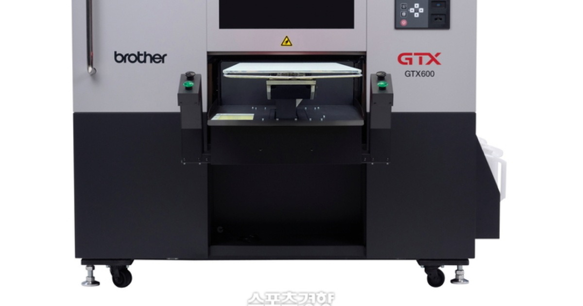 시간 당 460매..브라더, 의류프린터 GTX600 공개
