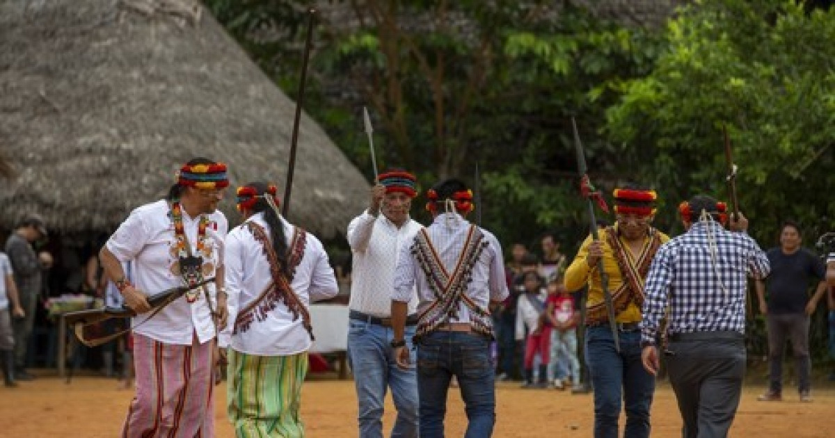 ECUADOR INDIGENOUS PEOPLE