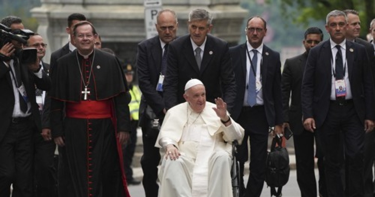 Canada Pope