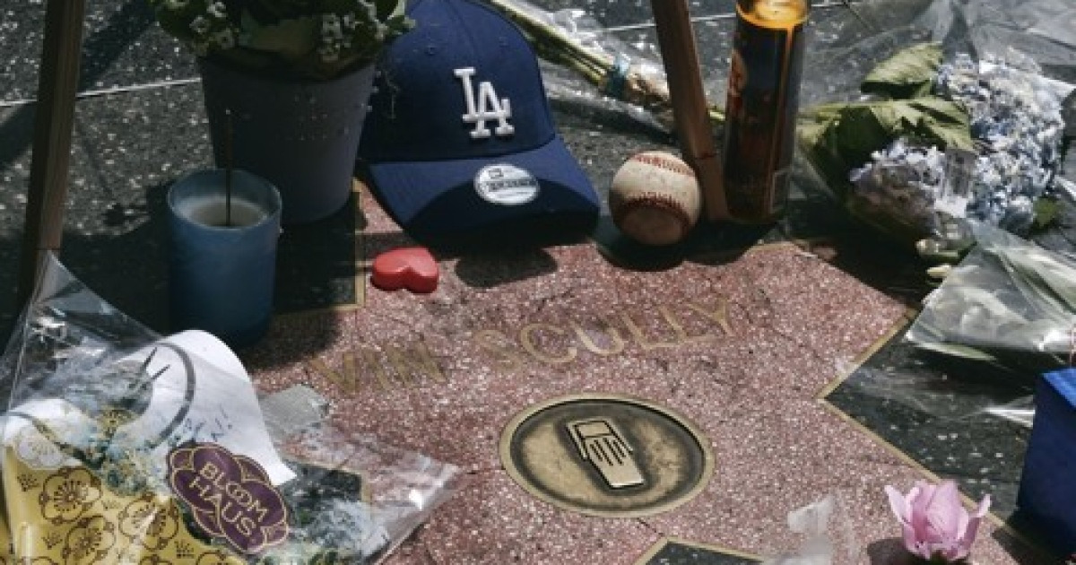 Obit Mourning Scully Dodgers Baseball