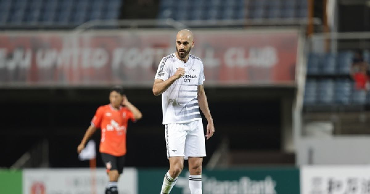 '멀티 골' 성남 뮬리치, K리그1 26R MVP