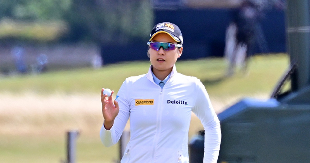 전인지 '커리어 그랜드슬램' 보인다, 2R 8언더파 단독선두 'AIG여자오픈'