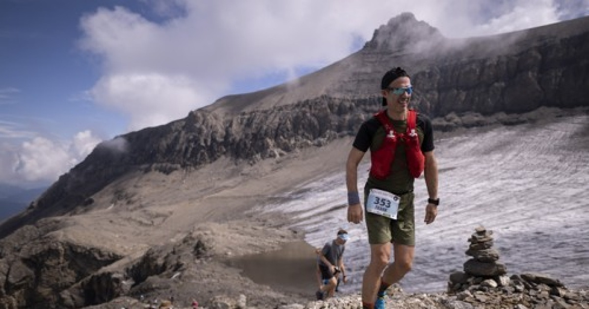 SWITZERLAND GLACIER RUN