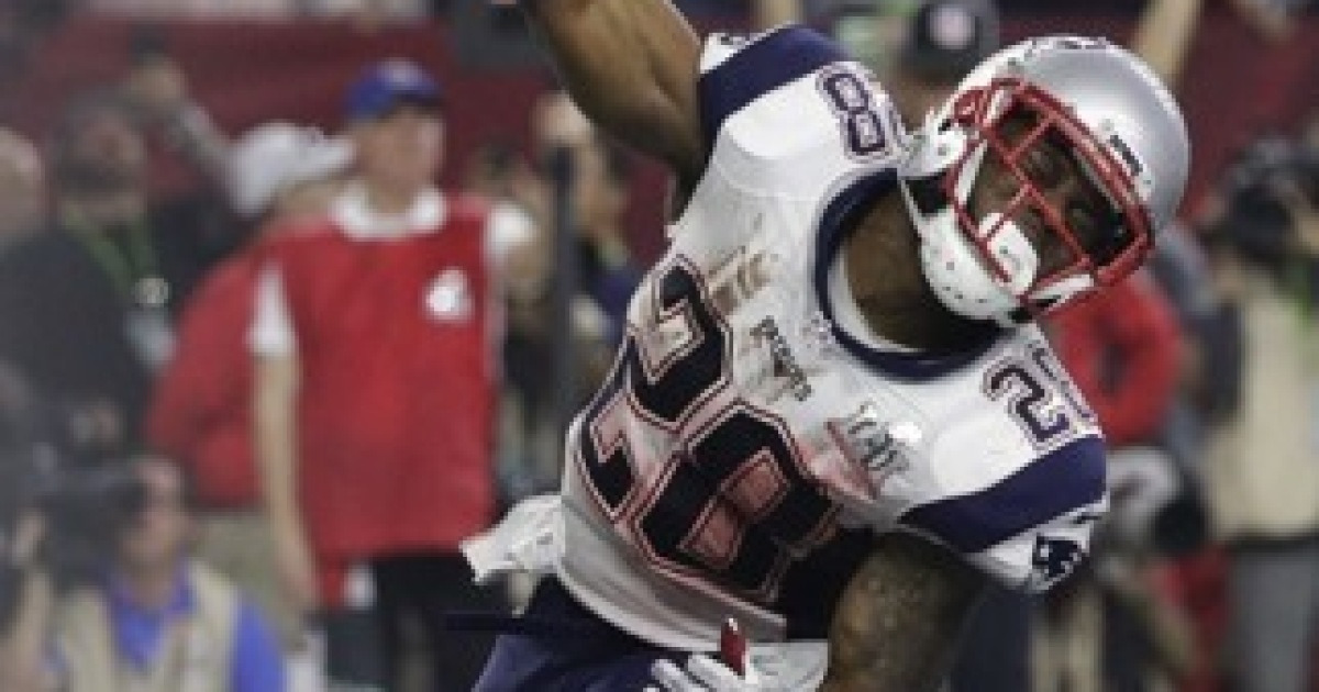 Patriots White Retires Football
