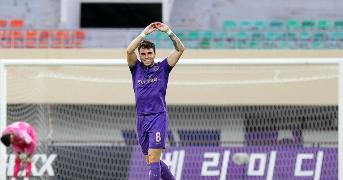 '해트트릭' 안양 안드리고, K리그2 33R MVP