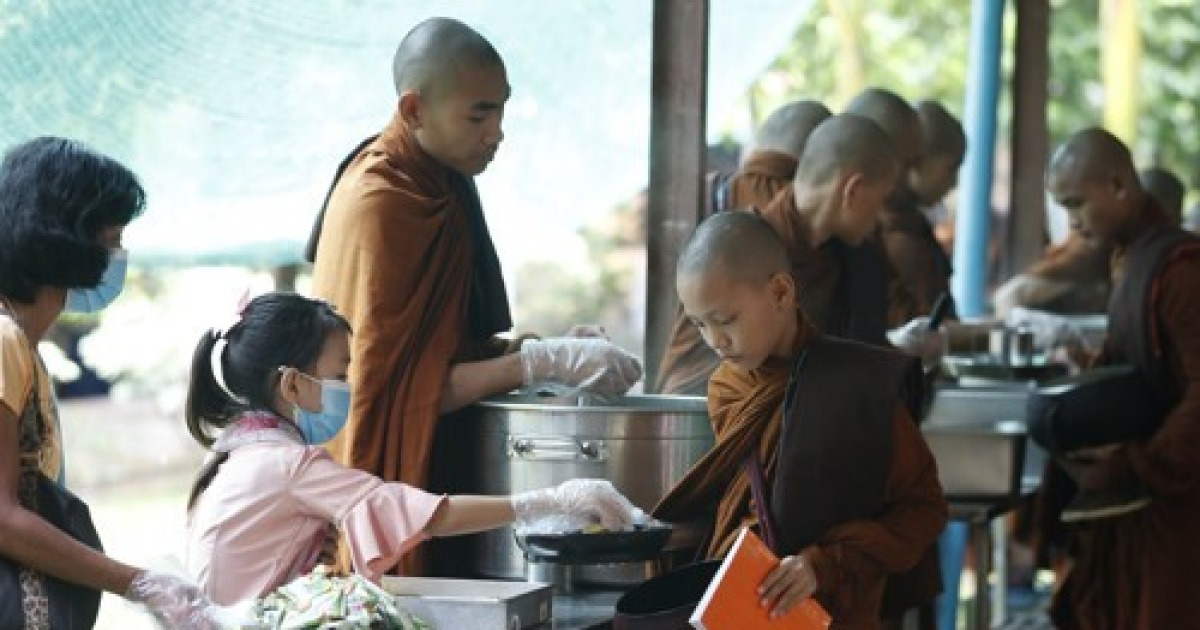MYANMAR RELIGION BUDDHISM