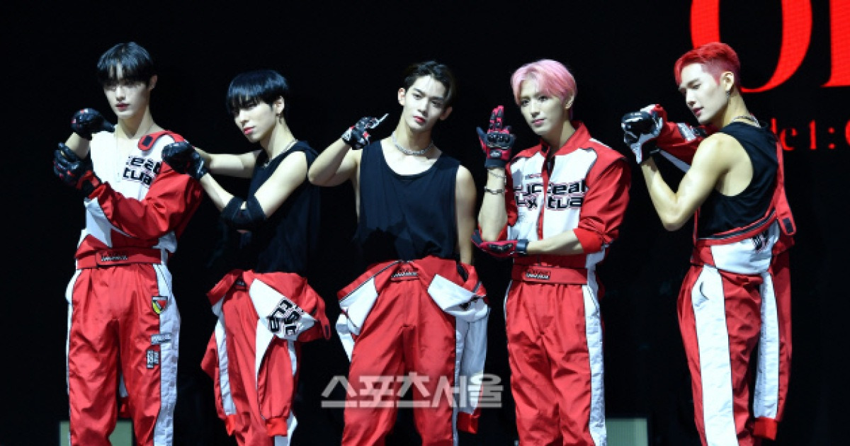 "이날만 기다렸다" 1년만에 돌아온 CIX, '458'로 더 짙어졌다[SS현장]