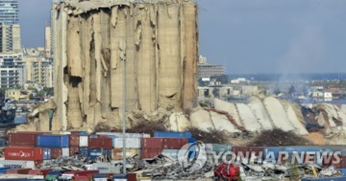 epaselect LEBANON BEIRUT PORT SILOS COLLAPSE