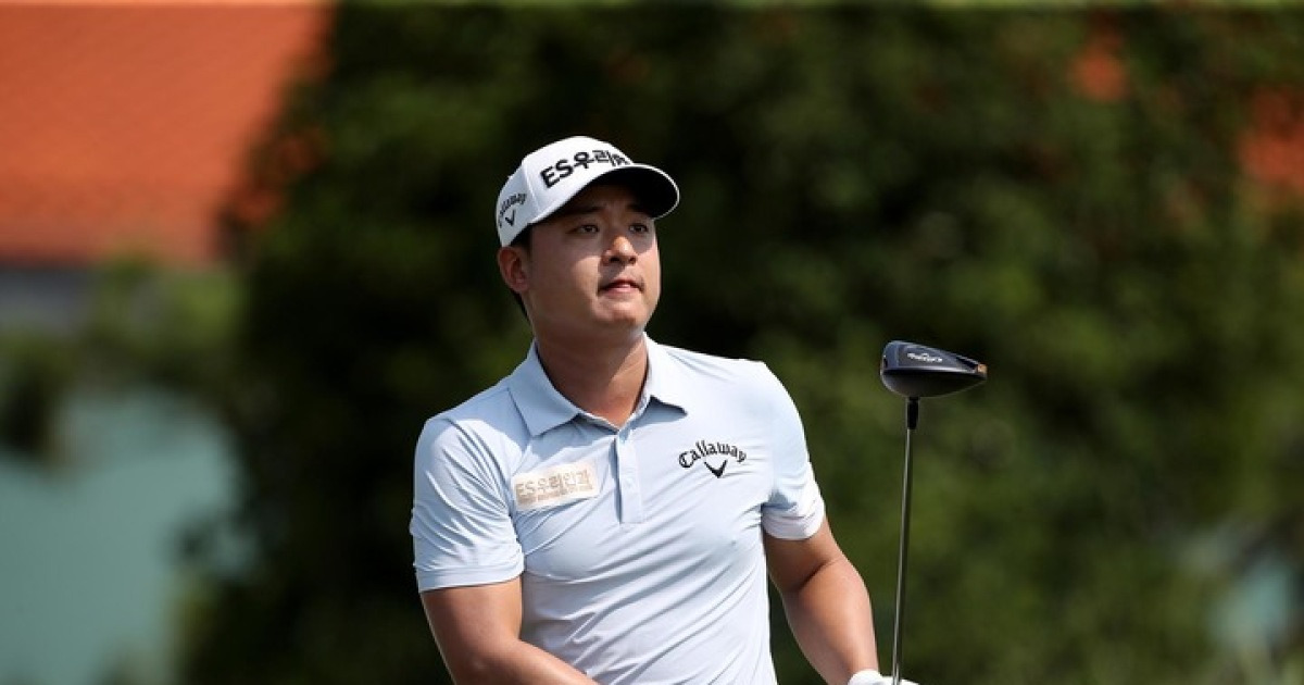 '9언더파' 조성민, KPGA 군산 오픈 2R 공동 선두