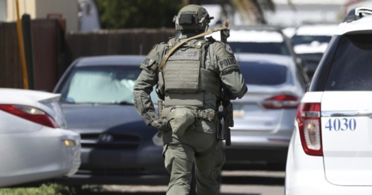 Arizona Officer-Shot