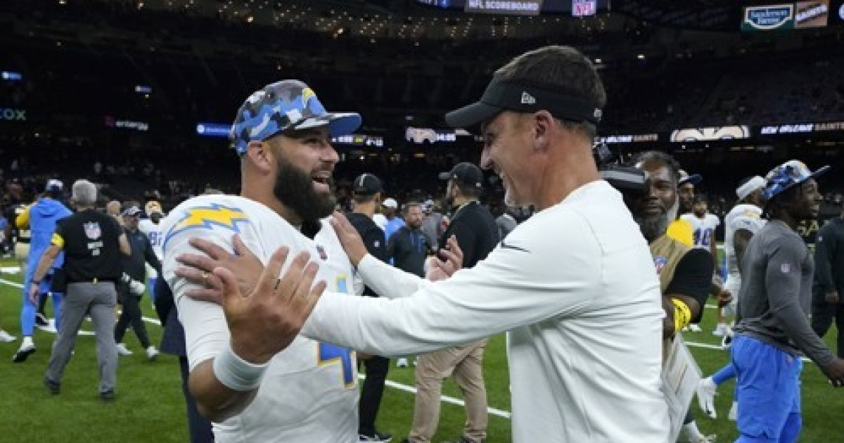 Chargers Saints Football