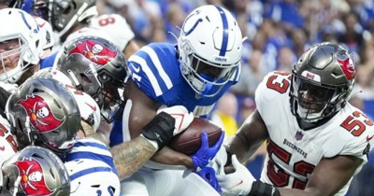 Buccaneers Colts Football