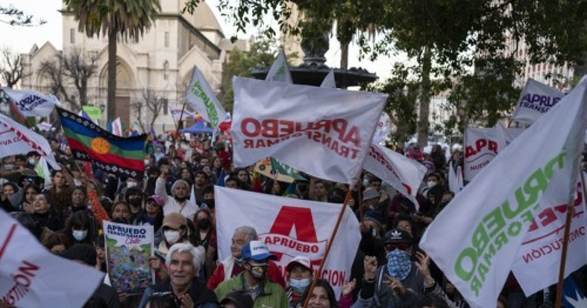 CHILE POLITICS CONSTITUTION