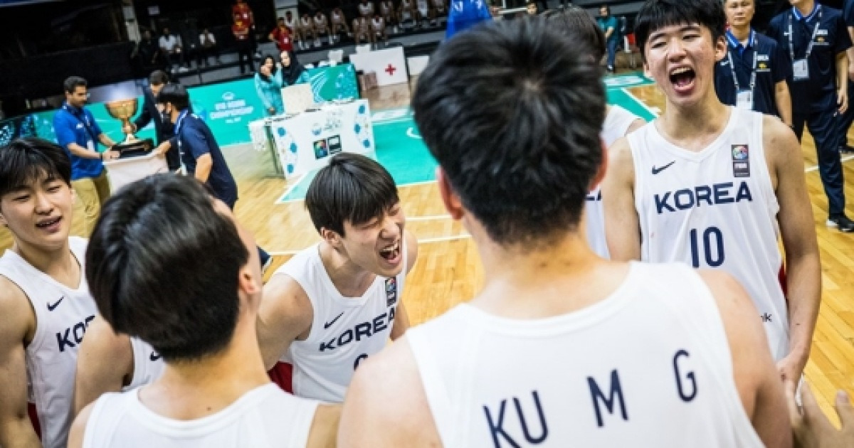 한국 U18의 3-2 드롭 존은 예술이다