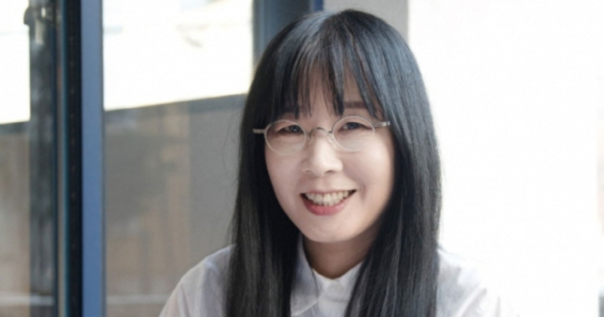 [INTERVIEW 배양숙의 Q] 'BTS 예술혁명'의 저자 한국외국어대학교 이지영 교수