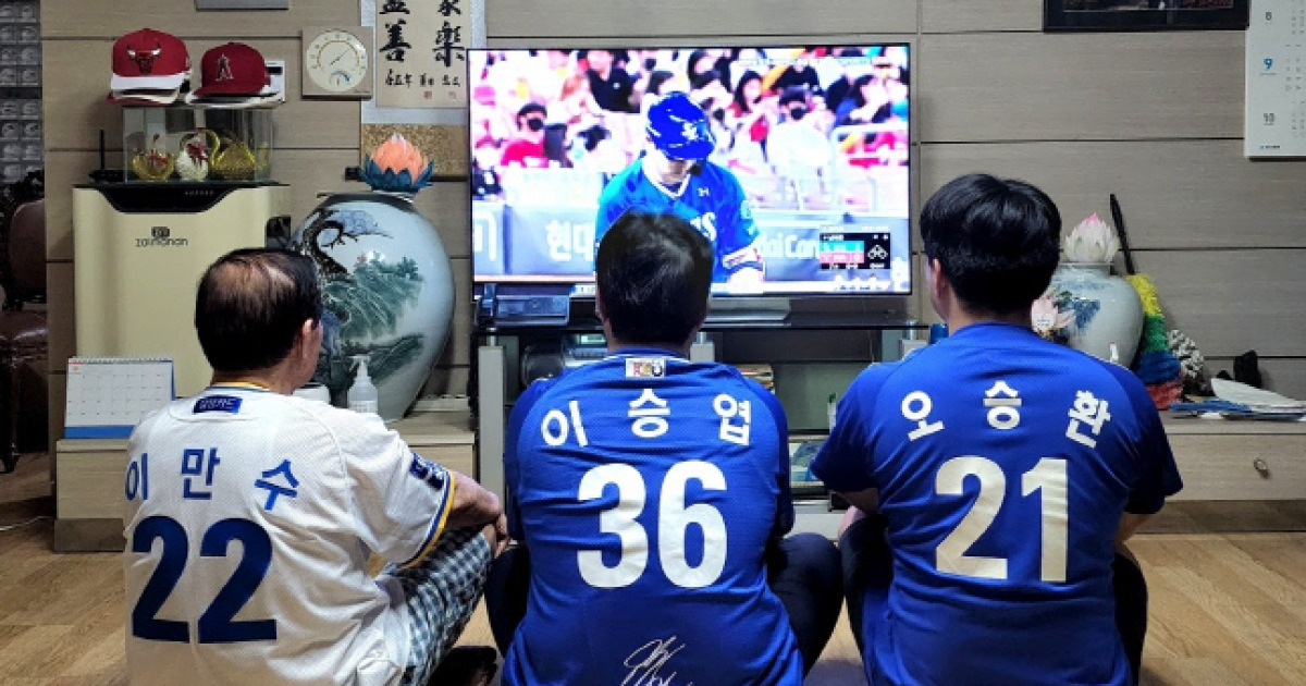 늘 꿈꿨던, 3대가 함께 즐기는 KBO리그 세상을 경험하며 [헐크의 일기]