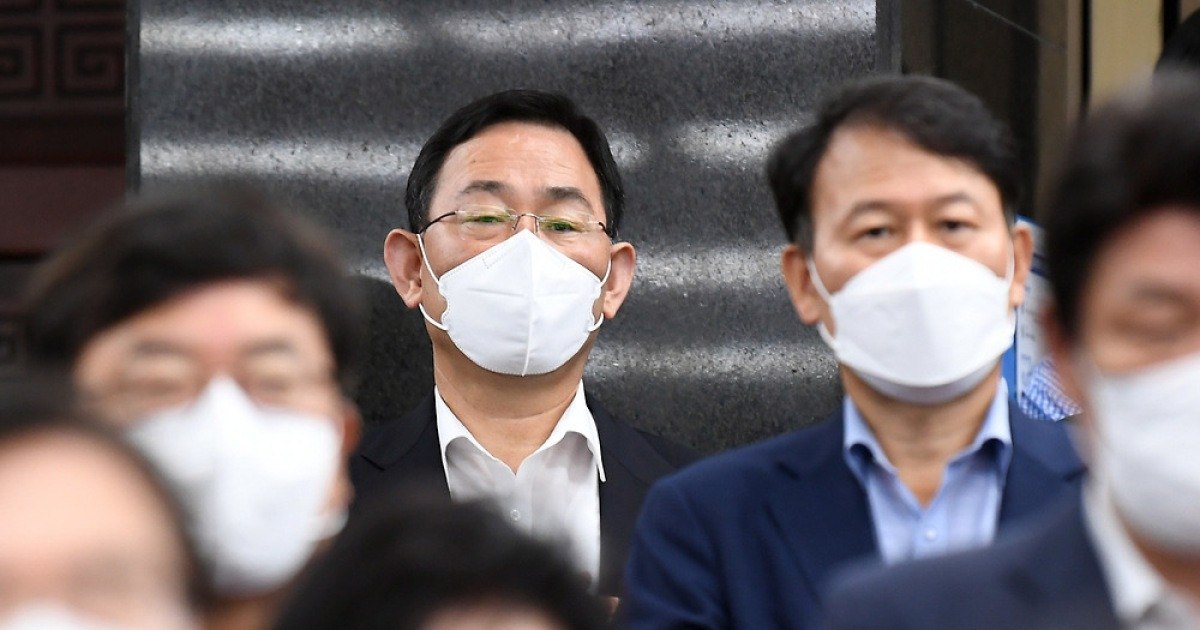 주호영 새 술은 새 부대에 비대위원장직 안 맡을 것 2보
