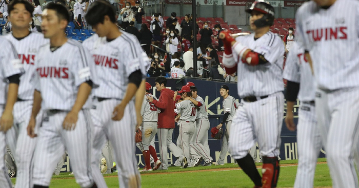 '미리 보는 KS 2차전' SSG-LG, 연장 12회 혈투 끝에 무승부