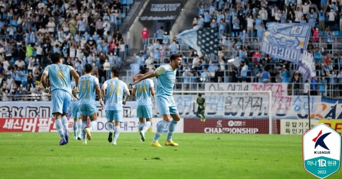 [b11 현장] 대구 일으킨 제카, "입은 닫고 몸을 움직이는 거다"