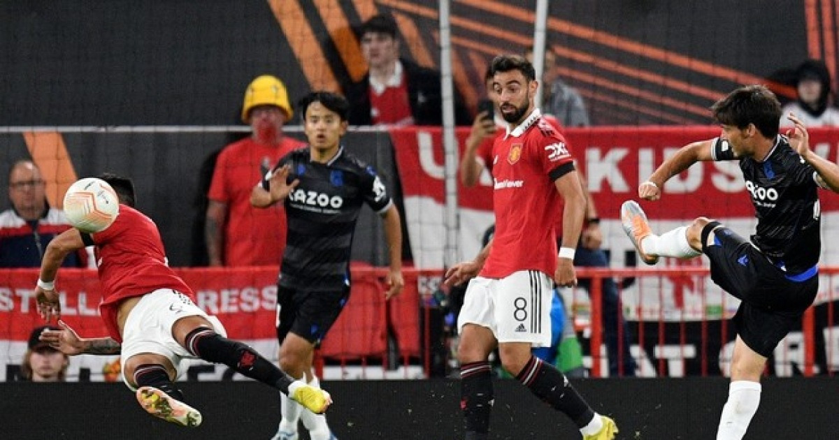 "우스꽝스러운 결정" EPL 이어 UEL에서도 'VAR 논란'