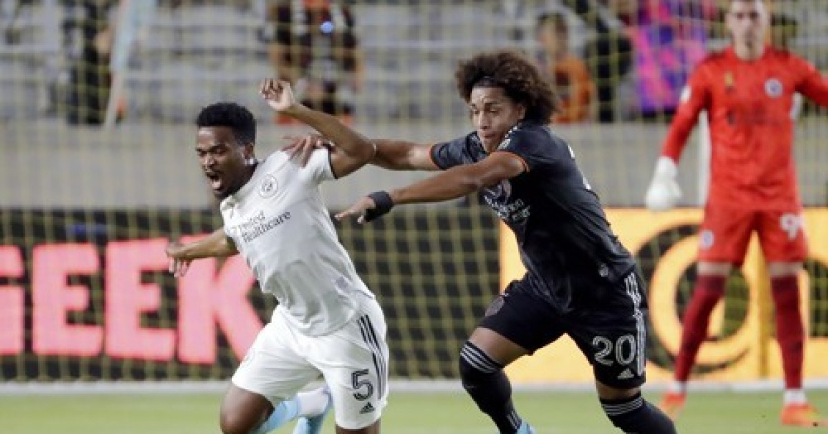 MLS Revolution Dynamo Soccer