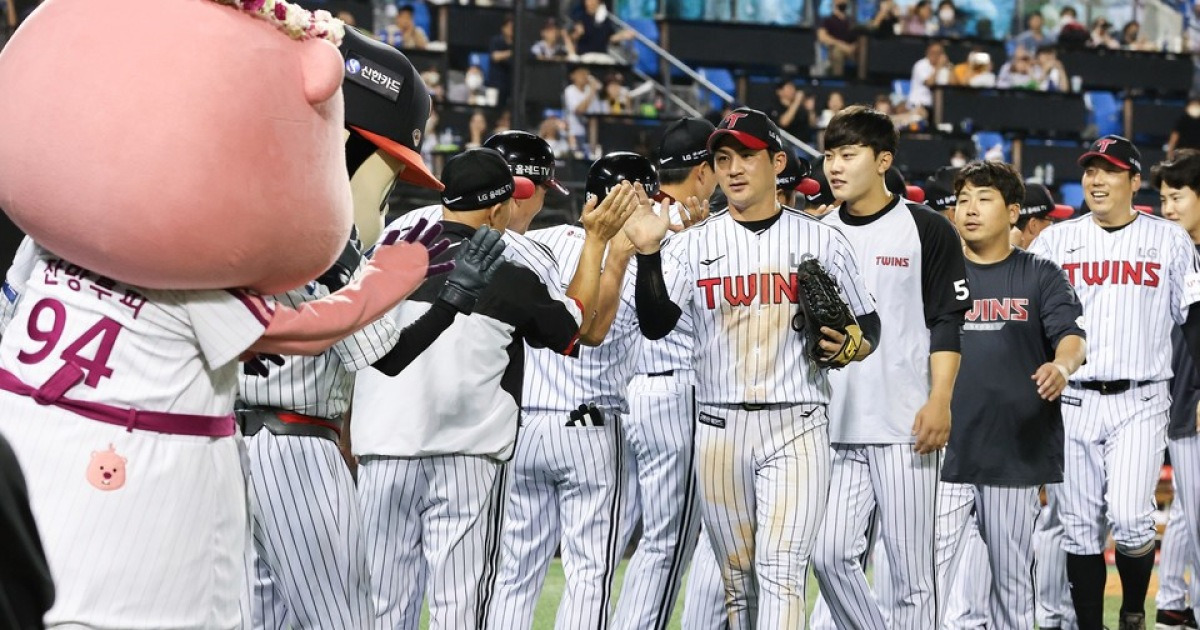 '야구 정말 몰라요~' 1위 SSG·LG 3게임차..5위 KIA·NC 2.5게임차