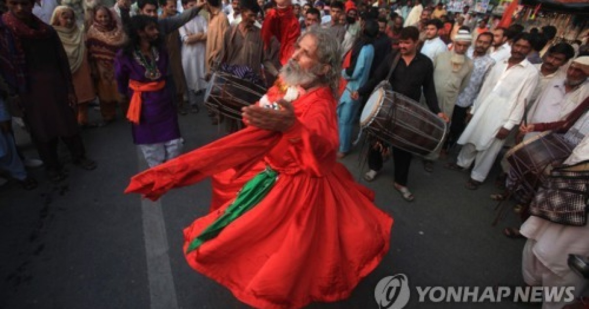 PAKISTAN BELIEF URS FESTIVAL