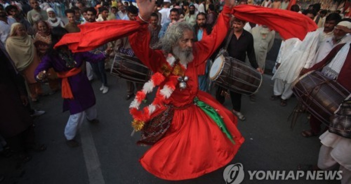 PAKISTAN BELIEF URS FESTIVAL