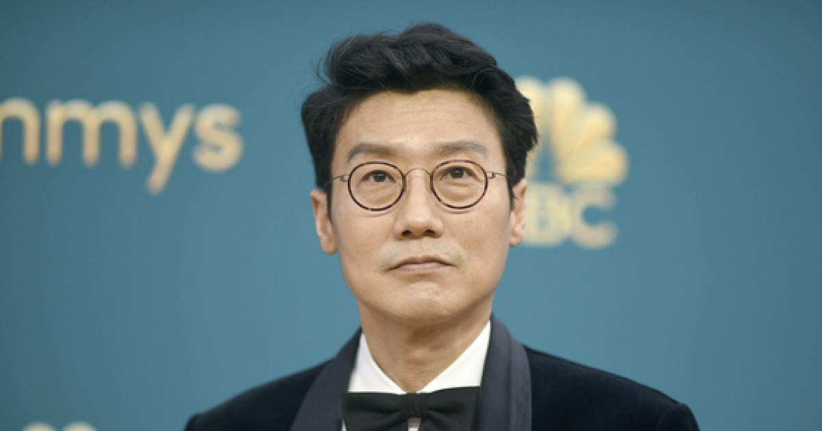 Hwang Dong-hyuk wins Emmy for Outstanding Directing for a Drama Series
