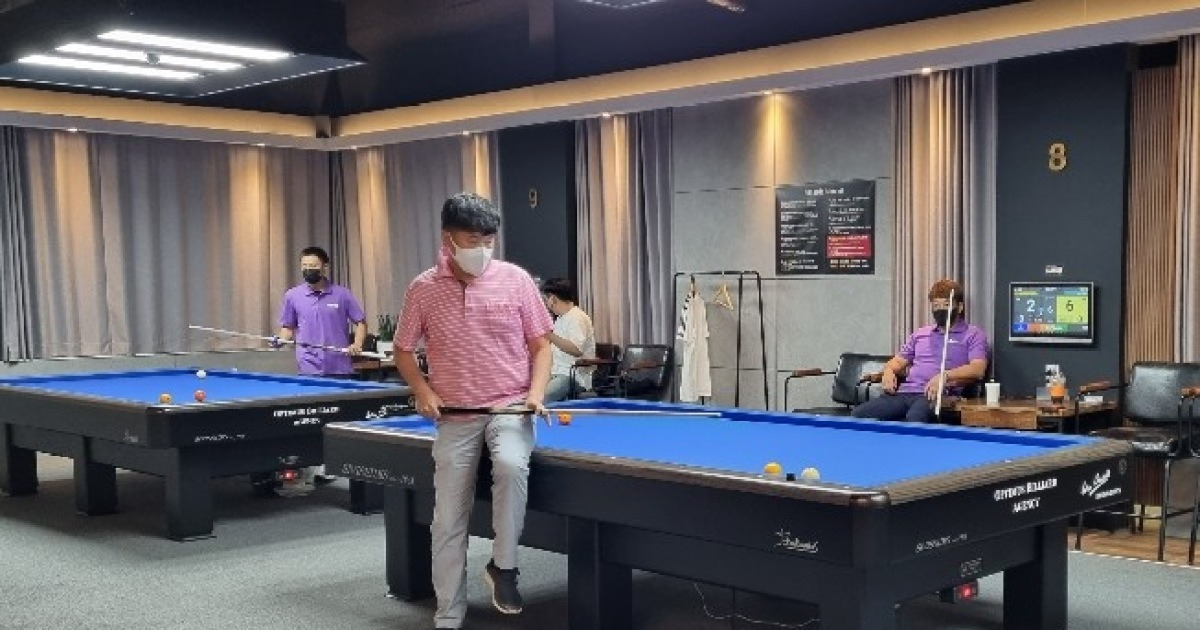 [포토] 2022 'KBF 디비전리그' "요걸 어떻게 치지?"