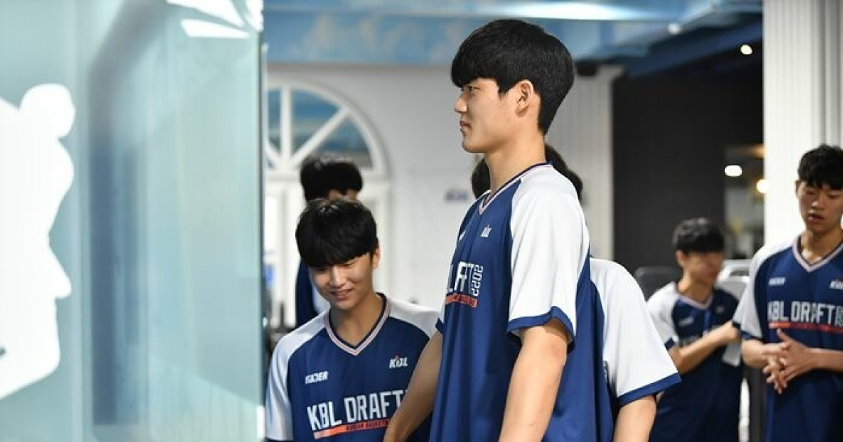 [JB포토] 2022 KBL 신인선수 드래프트 컴바인, 체성분 검사 진행