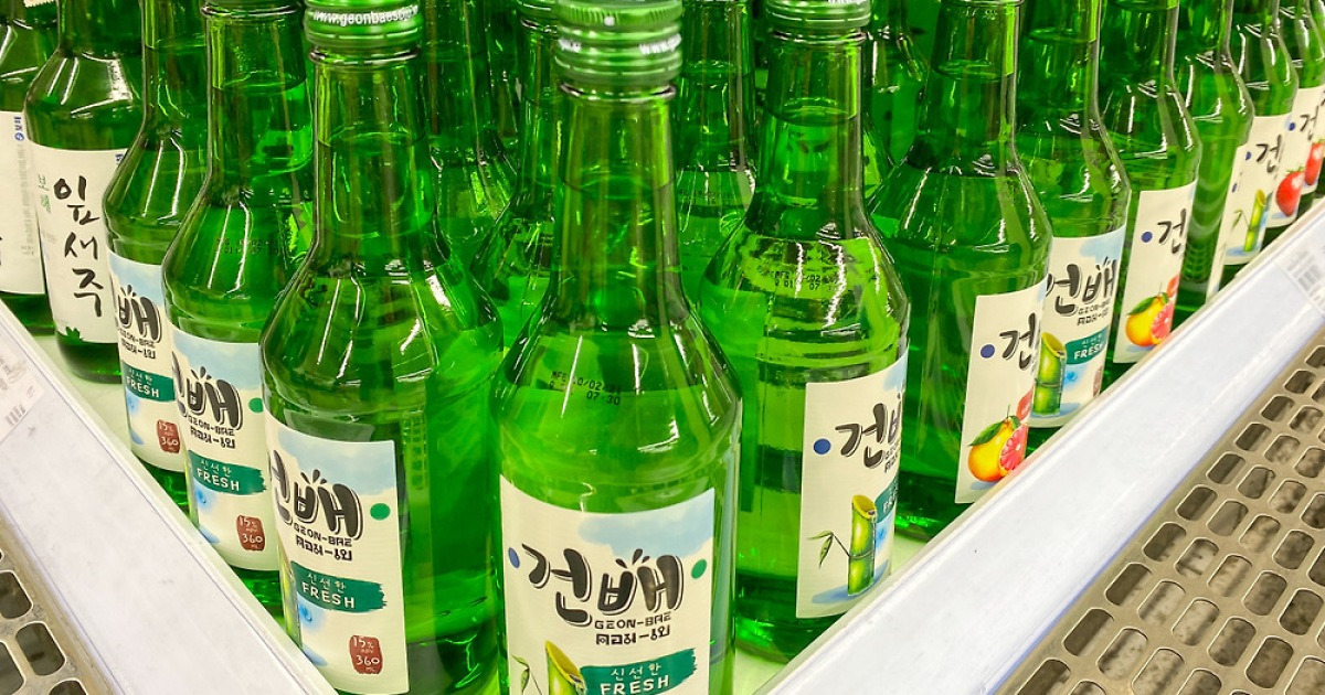 Korean adults drank 53 bottles of soju, 83 bottles of beer last year