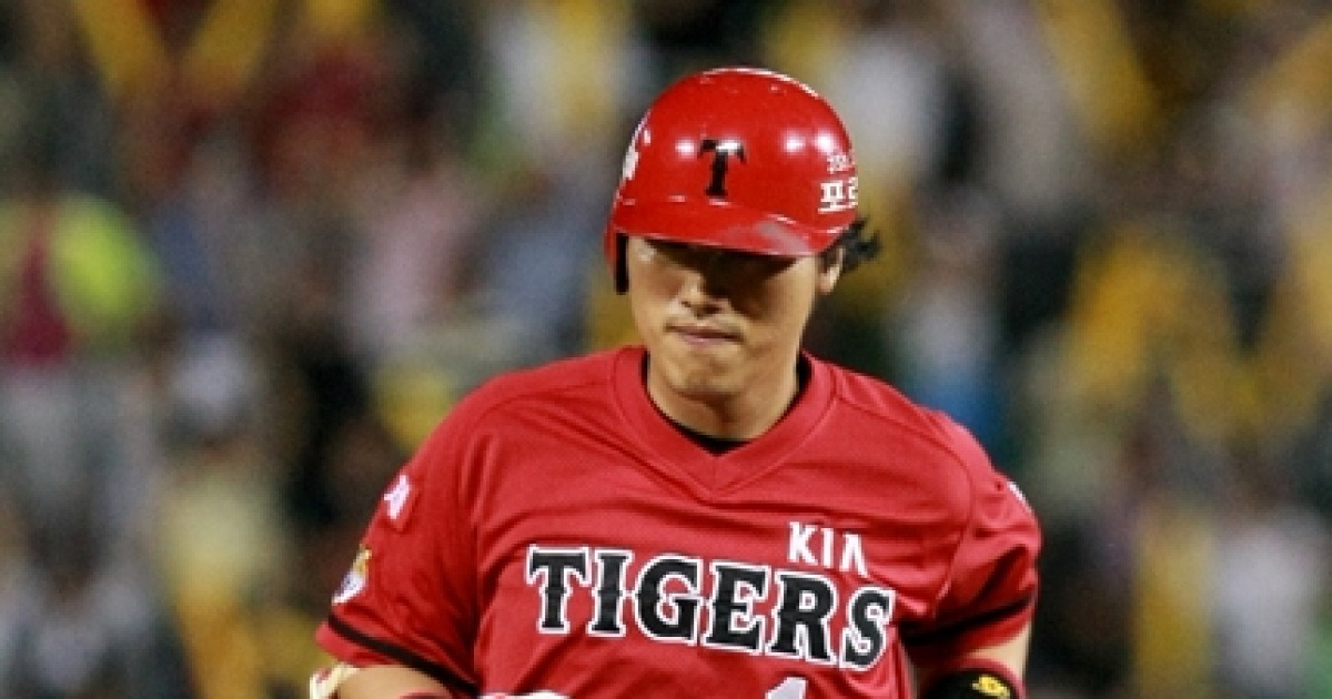 흑곰에 밀린 2000안타..KBO 레전드 40인 가장 아까운 탈락자는?