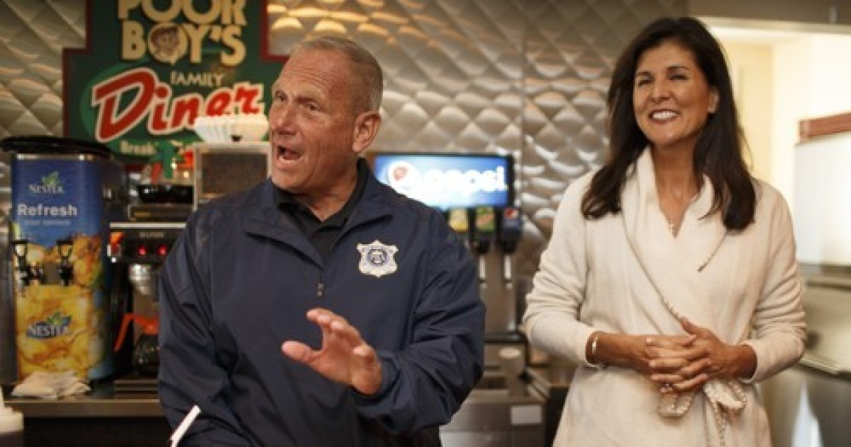 USA ELECTIONS CAMPAIGN SENATE BULDOC