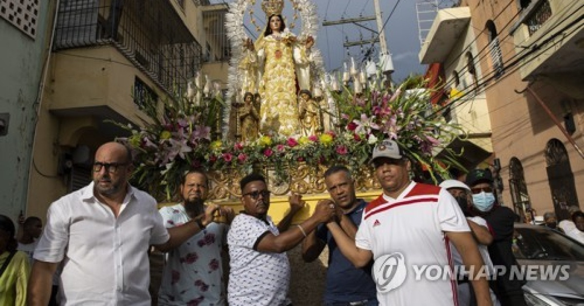 DOMINICAN REPUBLIC RELIGION