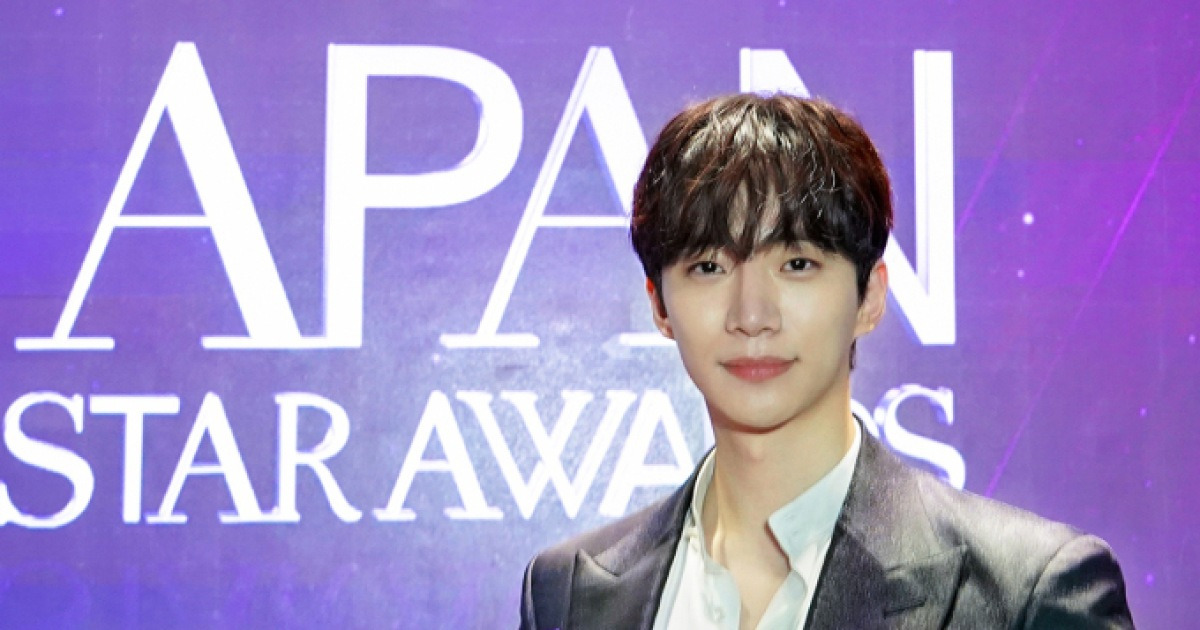 '7관왕 달성' 이준호, '2022 APAN STAR AWARDS' 미니시리즈 부문 남자 최우수 연기상 수상!