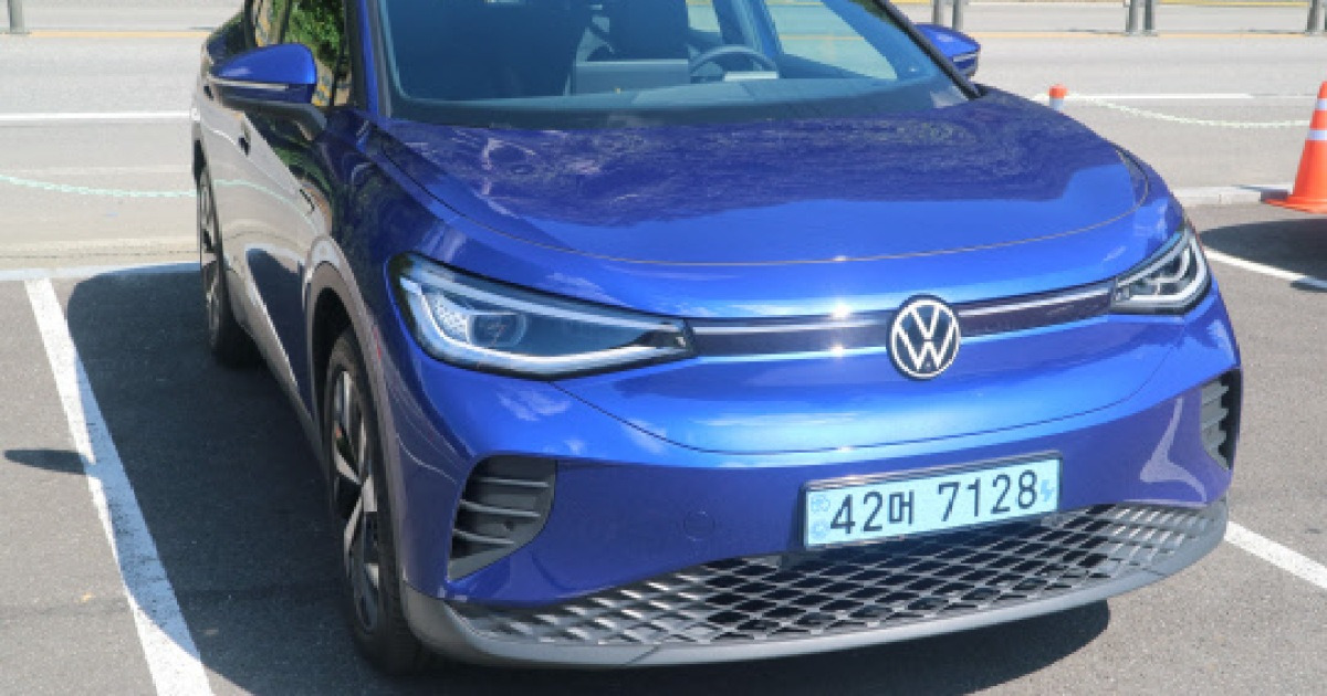 [시승기] "아이오닉5·EV6 나와라"..폭스바겐, ID.4로 전기차 '로그인'