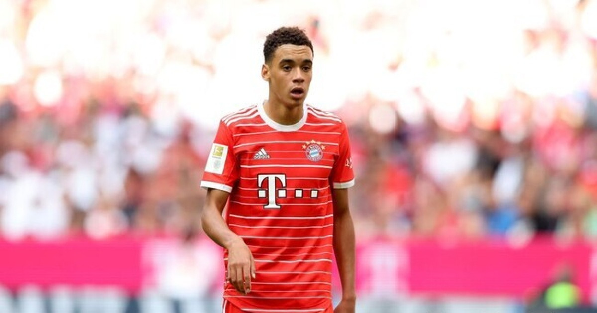 [bundes.star] 전반전에만 '1G 2AS', 19세에 뮌헨 주전 차지한 이유 증명했다