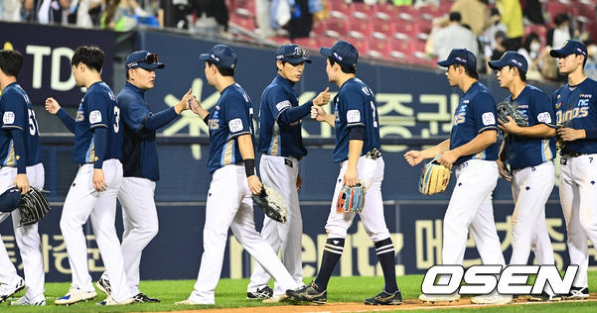 NC, 'LG 상대로 2-1 승리' [사진]