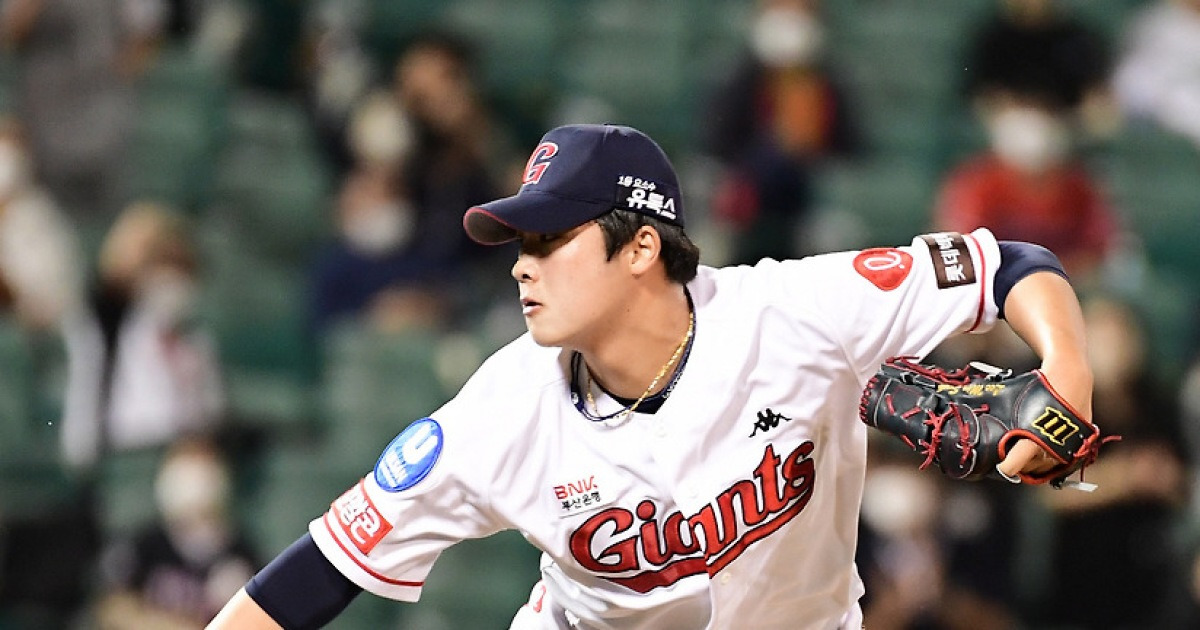 "의심의 여지없다" 155km+19세 신인, 선발후보 급부상..롯데의 '방향성' 증명할까 [SC초점]