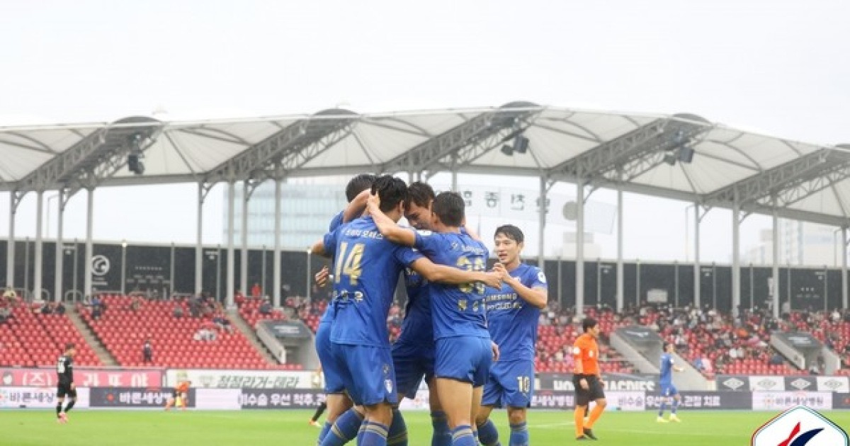 [b11 현장] '성남전 강세' 이어간 수원, 외인 부재·GK 부상 변수 넘고 10위로