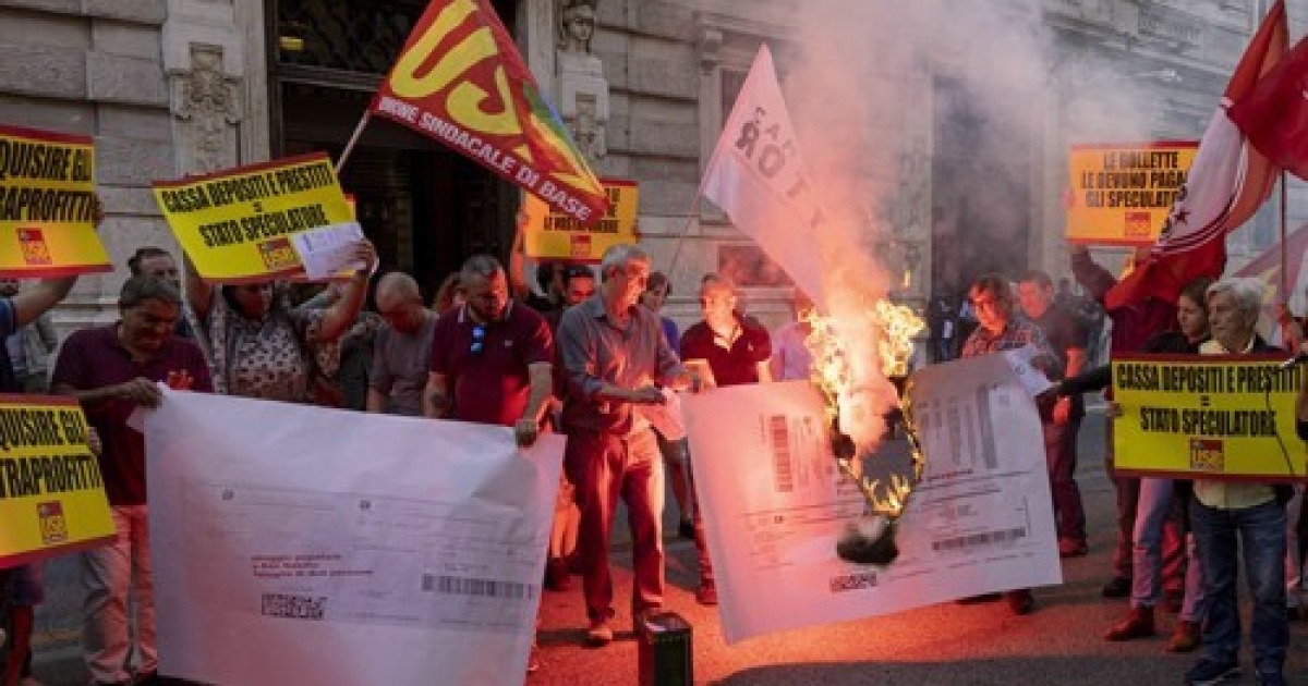 ITALY ENERGY BILL PROTEST
