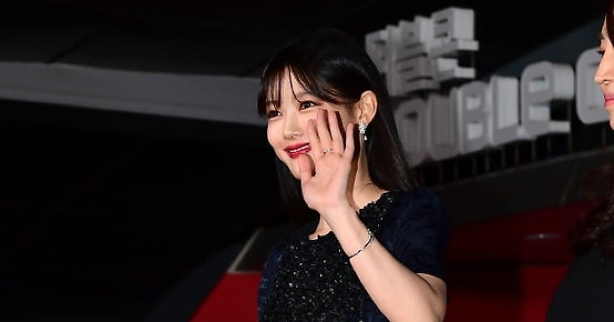 [TEN 포토] 김유정 '섹시한 레드립'(27th BIFF)