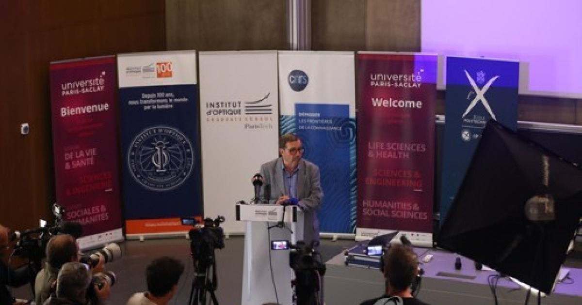 FRANCE NOBEL PRIZE PHYSICS