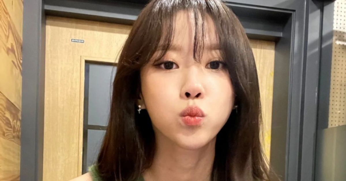 이미주, 하트 품은 요정..치명적 애교 발사