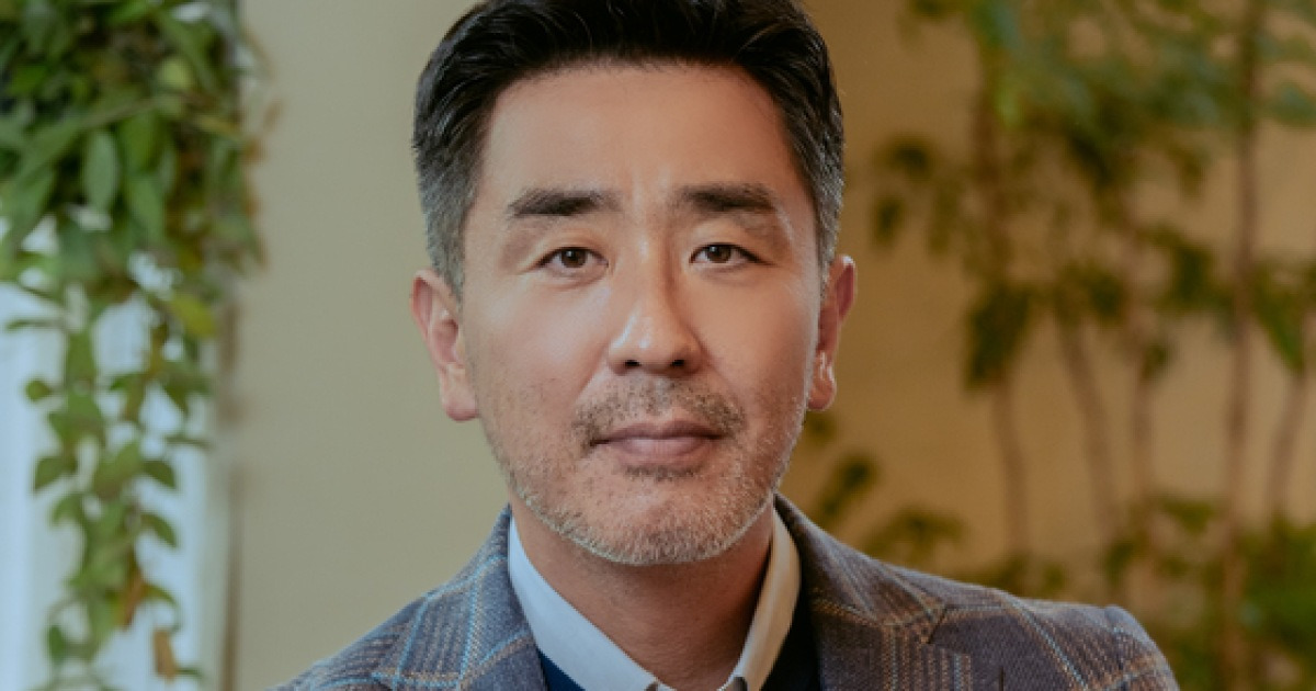 Actor Ryu Seung-ryong renews contract with agency PrainTPC