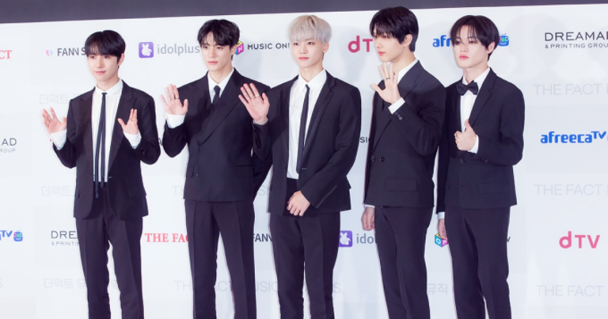 [bnt포토] NCT DREAM '손인사 넷, 엄지척 하나'(더팩트뮤직어워즈)